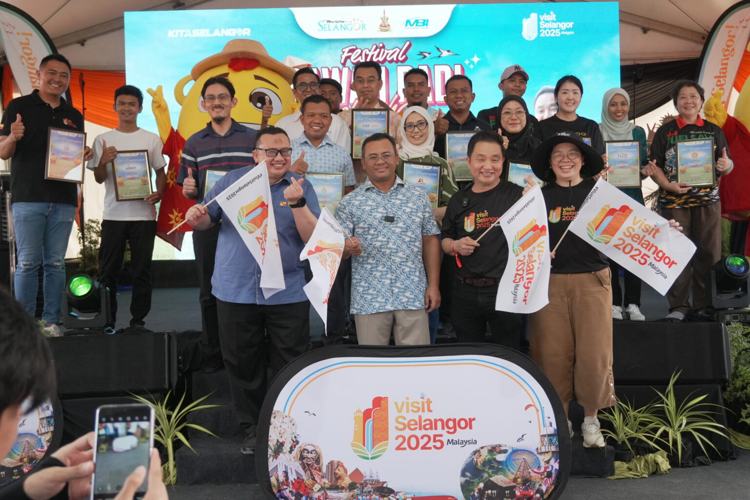 MALAYSIA’S FIRST-EVER PADDY FIELD FESTIVAL LAUNCHED IN SEKINCHAN ...